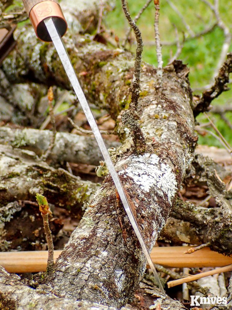 Bushcrafting with authentic Malaysian Parangs - Knives Illustrated