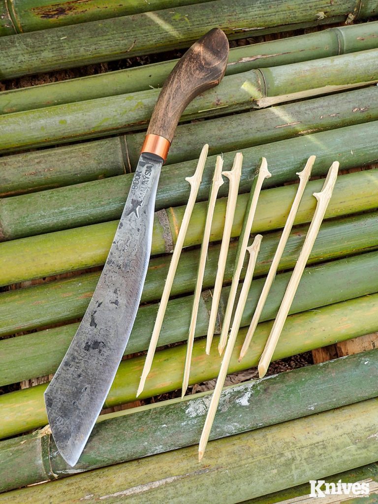 Bushcrafting with authentic Malaysian Parangs - Knives Illustrated