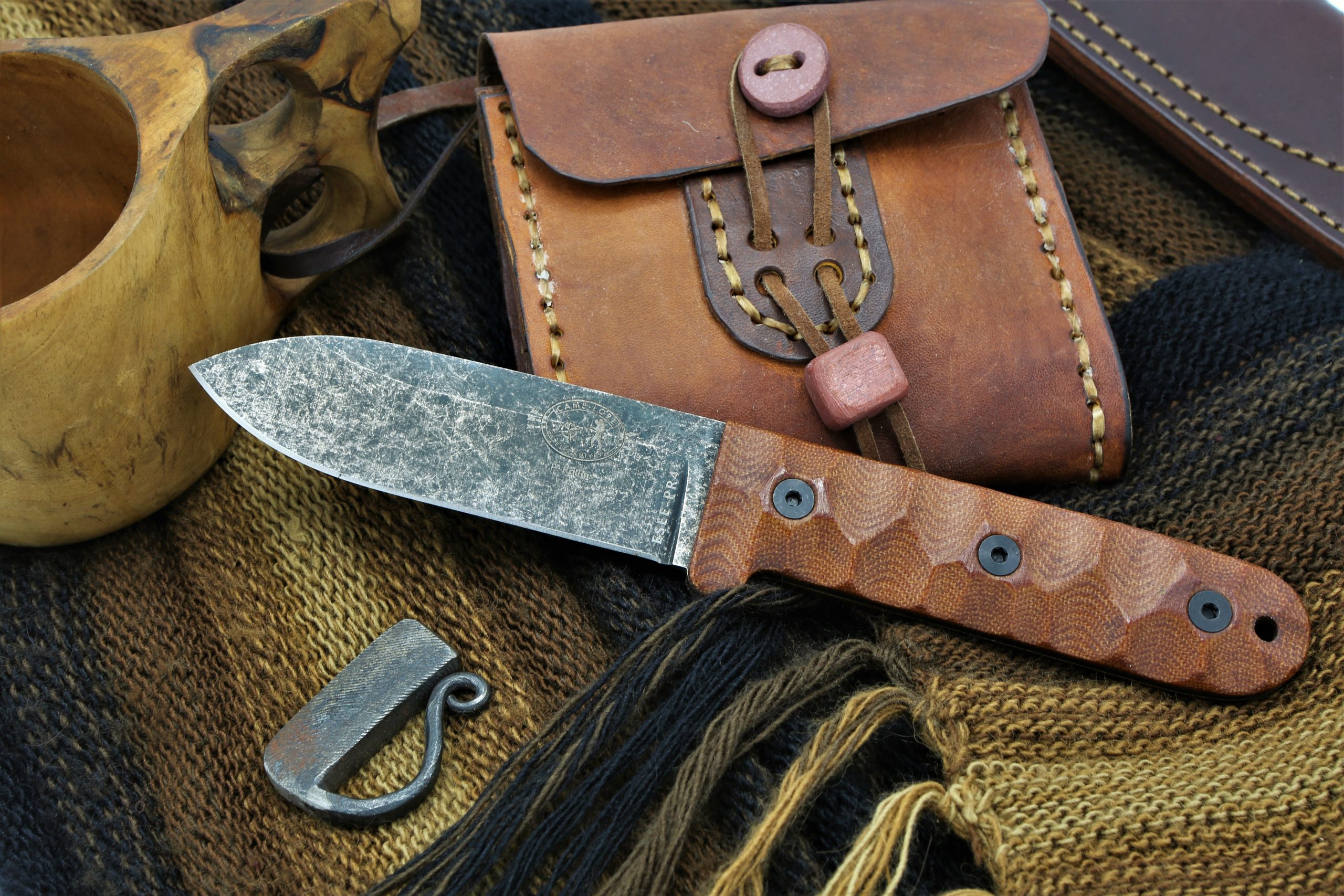 What's a Survival Knife? - Knives Illustrated