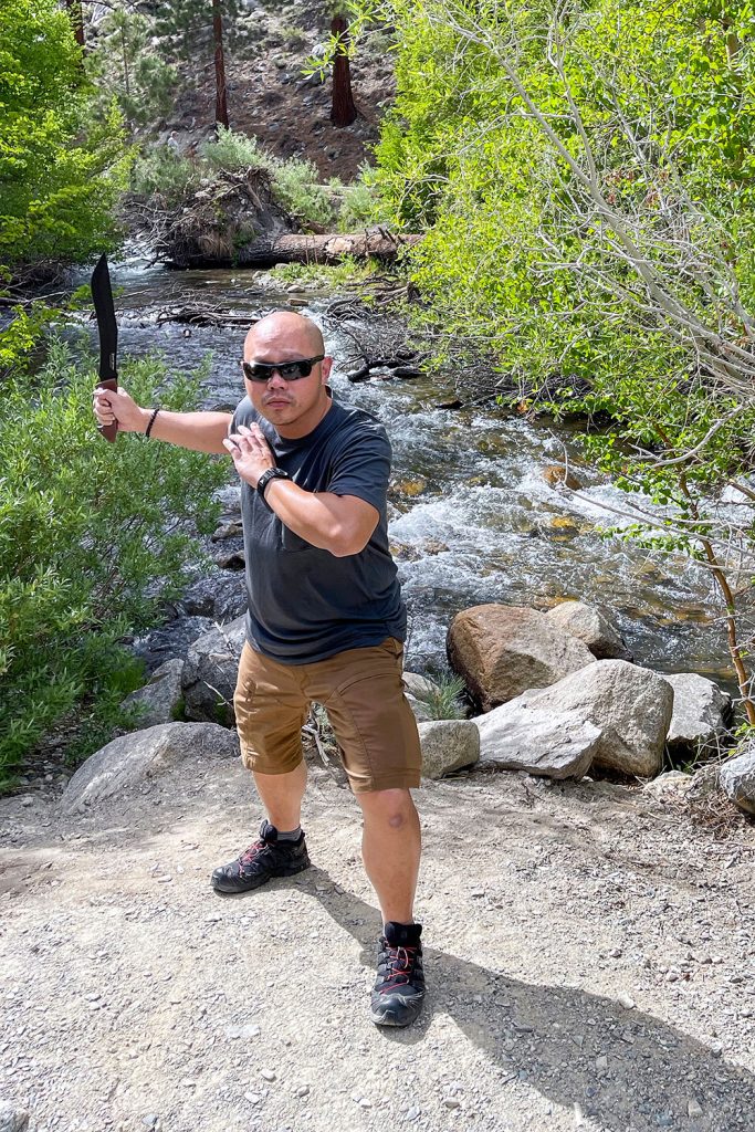 MACHETE IS AS VERSATILE AS IT IS DEADLY - Knives Illustrated