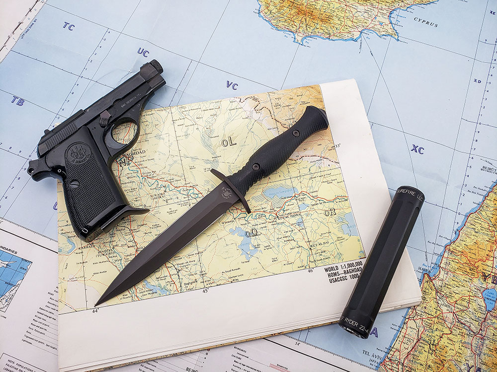 Review: The Spartan Harsey Dagger - Knives Illustrated