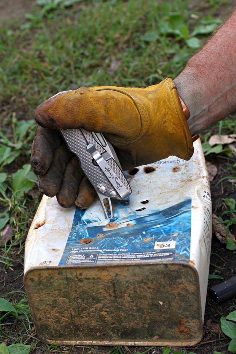 THE BILLY WAUGH DEMO KNIFE - Knives Illustrated