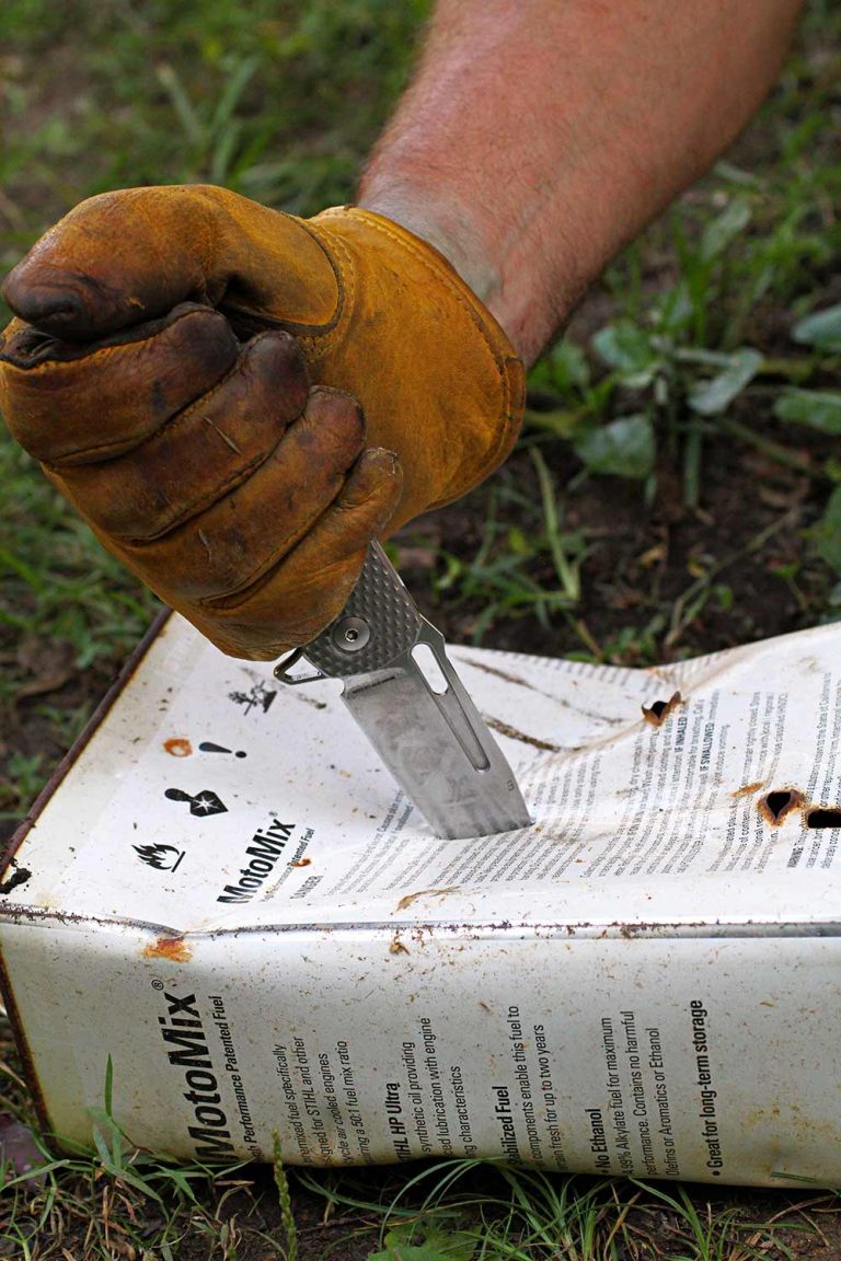 THE BILLY WAUGH DEMO KNIFE - Knives Illustrated