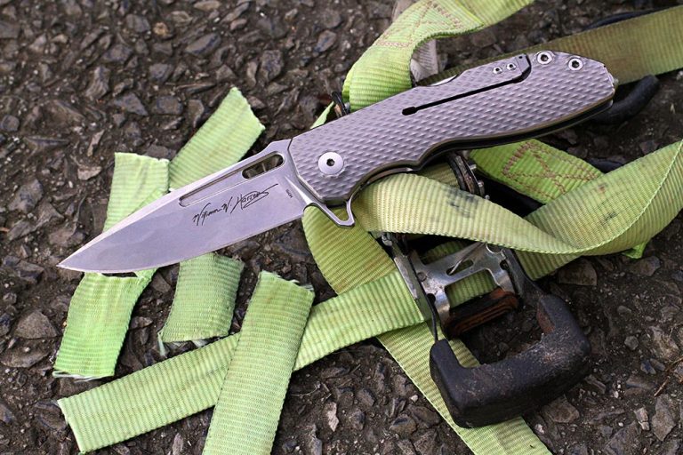 THE BILLY WAUGH DEMO KNIFE - Knives Illustrated