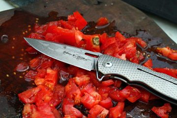 THE BILLY WAUGH DEMO KNIFE - Knives Illustrated