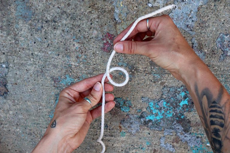 6 NIFTY KNOTS FOR THE BACKCOUNTRY - Knives Illustrated